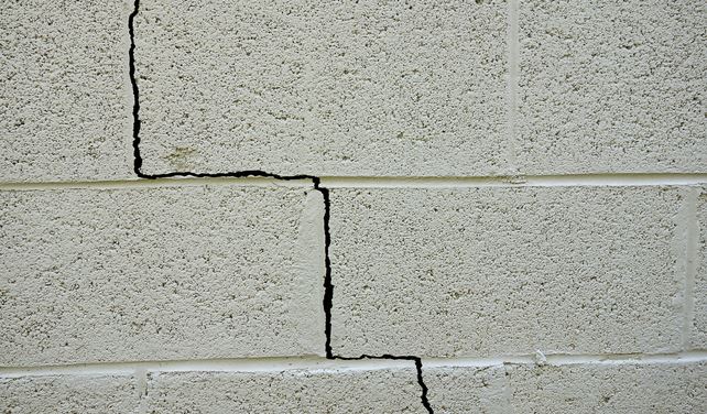 Structural Cracks In Buildings | Affordable Structural Builders In ...